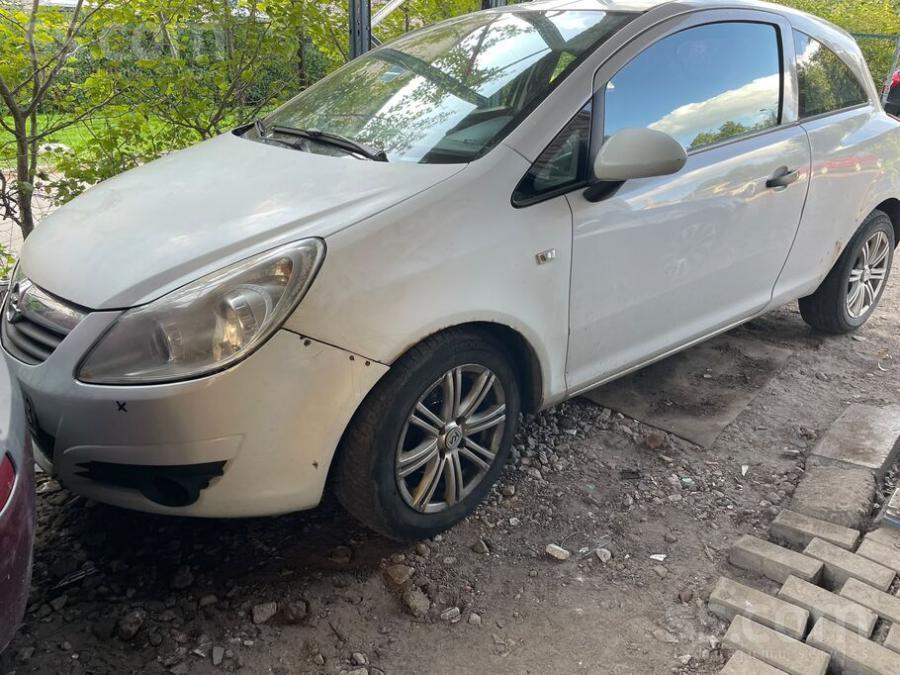 Balts Opel Corsa 2008 Rīga, ar dzinēja tilpumu 1.20 L un nobraukumu 284 tūkst. km par 490 €, foto 3 vietnē AUTOMOTO.COM.LV