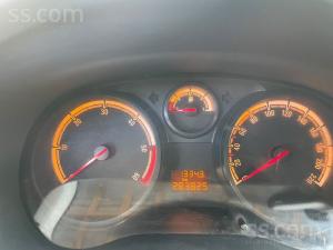 Balts Opel Corsa 2008 Rīga, ar dzinēja tilpumu 1.20 L un nobraukumu 284 tūkst. km par 490 €, foto 5 vietnē AUTOMOTO.COM.LV