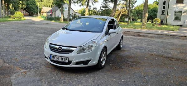 Balts Opel Corsa 2009 Kėdainiai, ar dzinēja tilpumu 1.36 L un nobraukumu 190 tūkst. km par 1100 €, foto 1 vietnē AUTOMOTO.COM.LV