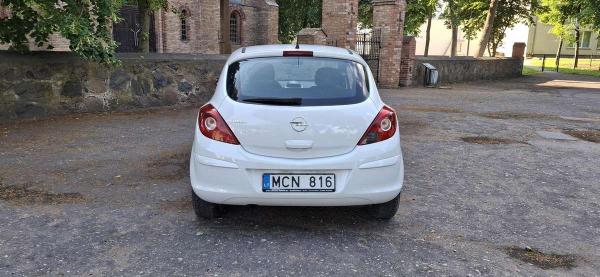 Balts Opel Corsa 2009 Kėdainiai, ar dzinēja tilpumu 1.36 L un nobraukumu 190 tūkst. km par 1100 €, foto 4 vietnē AUTOMOTO.COM.LV