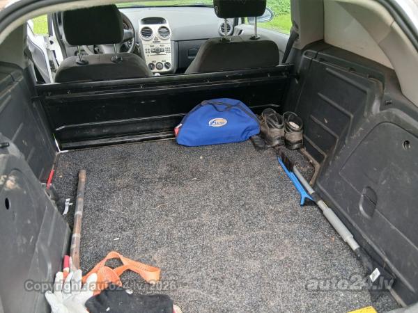 Balts Opel Corsa 2010 Tallina, ar dzinēja tilpumu 1.20 L un nobraukumu 147 tūkst. km par 800 €, foto 6 vietnē AUTOMOTO.COM.LV