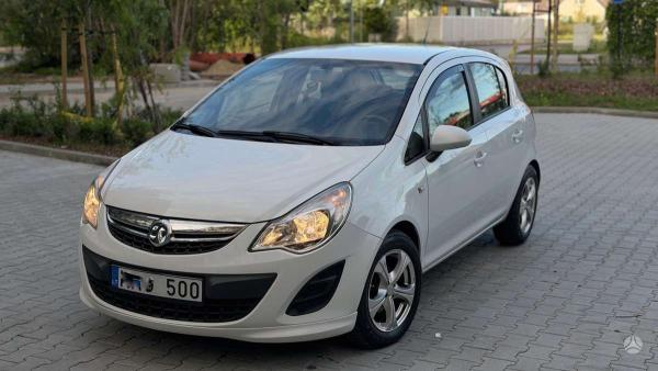 Balts Opel Corsa 2011 Viļņa, ar dzinēja tilpumu 1.39 L un nobraukumu 256 tūkst. km par 1950 €, foto 1 vietnē AUTOMOTO.COM.LV