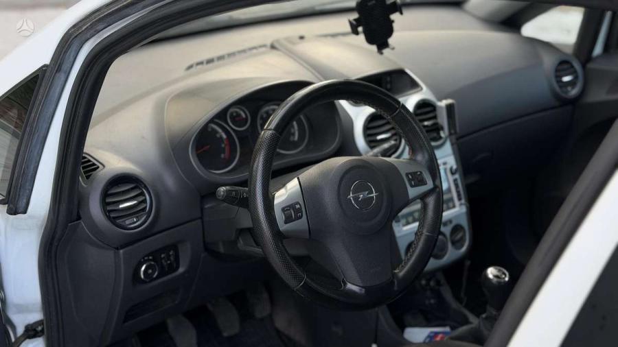 Balts Opel Corsa 2011 Viļņa, ar dzinēja tilpumu 1.39 L un nobraukumu 256 tūkst. km par 1950 €, foto 12 vietnē AUTOMOTO.COM.LV