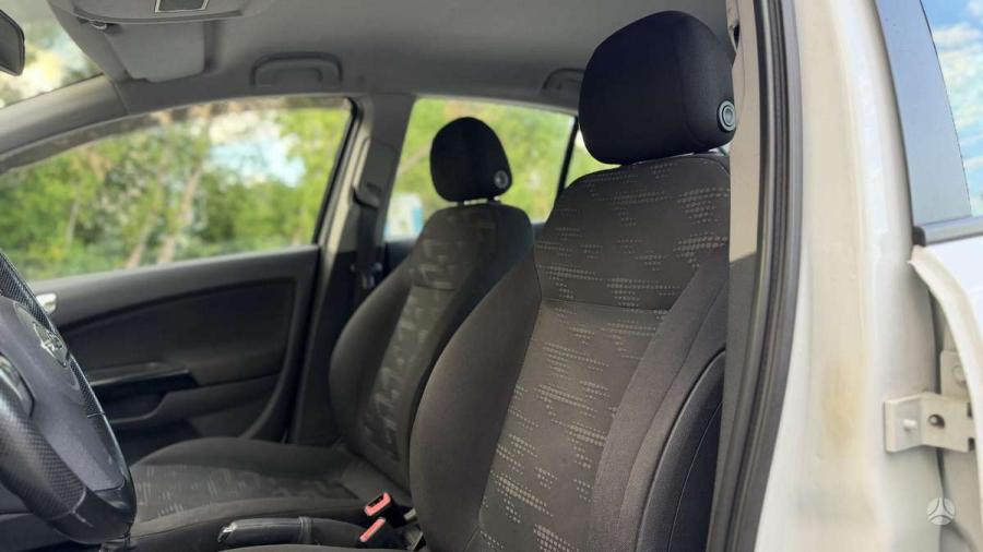Balts Opel Corsa 2011 Viļņa, ar dzinēja tilpumu 1.39 L un nobraukumu 256 tūkst. km par 1950 €, foto 13 vietnē AUTOMOTO.COM.LV