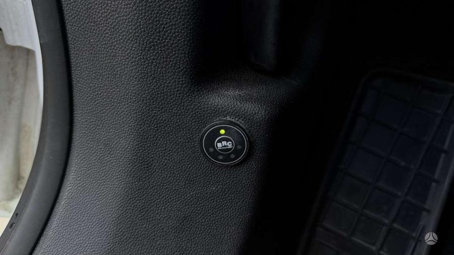 Balts Opel Corsa 2011 Viļņa, ar dzinēja tilpumu 1.39 L un nobraukumu 256 tūkst. km par 1950 €, foto 14 vietnē AUTOMOTO.COM.LV