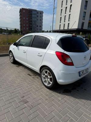 Balts Opel Corsa 2011 Kretinga, ar dzinēja tilpumu 1.23 L un nobraukumu 238 tūkst. km par 1700 €, foto 7 vietnē AUTOMOTO.COM.LV