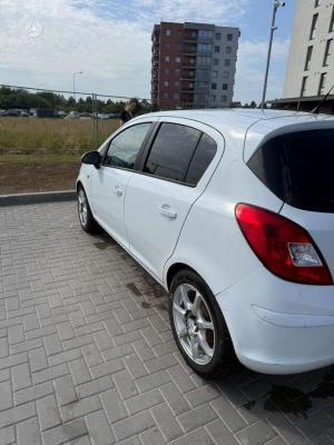 Balts Opel Corsa 2011 Kretinga, ar dzinēja tilpumu 1.23 L un nobraukumu 238 tūkst. km par 1700 €, foto 8 vietnē AUTOMOTO.COM.LV