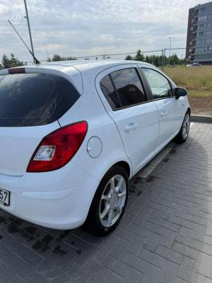 Balts Opel Corsa 2011 Kretinga, ar dzinēja tilpumu 1.23 L un nobraukumu 238 tūkst. km par 1700 €, foto 11 vietnē AUTOMOTO.COM.LV
