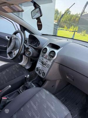 Balts Opel Corsa 2011 Kretinga, ar dzinēja tilpumu 1.23 L un nobraukumu 238 tūkst. km par 1700 €, foto 19 vietnē AUTOMOTO.COM.LV