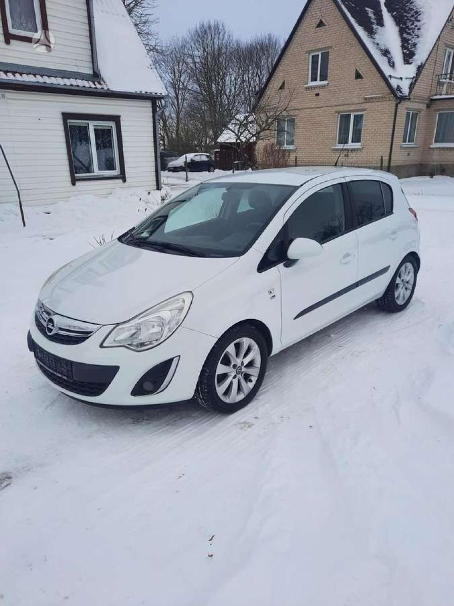 White Opel Corsa 2012 in Rokiskis, with an engine capacity of 1.40 L and mileage of 173 thousand km for 2500 €, photo 1 on AUTOMOTO.COM.LV