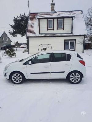 White Opel Corsa 2012 in Rokiskis, with an engine capacity of 1.40 L and mileage of 173 thousand km for 2500 €, photo 8 on AUTOMOTO.COM.LV