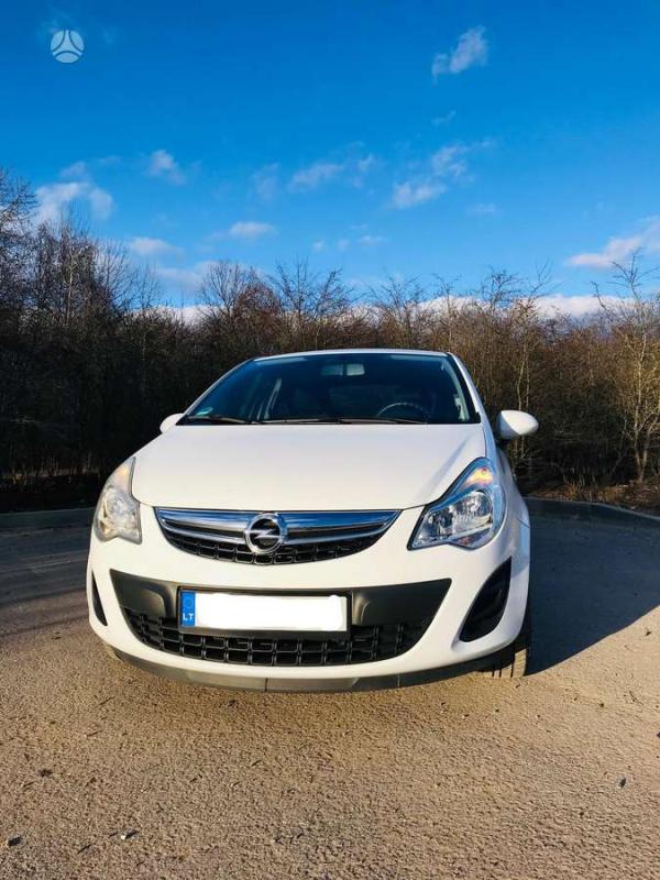 White Opel Corsa 2012 in Kaunas, with an engine capacity of 0.00 L and mileage of 300 thousand km for 968 €, photo 8 on AUTOMOTO.COM.LV
