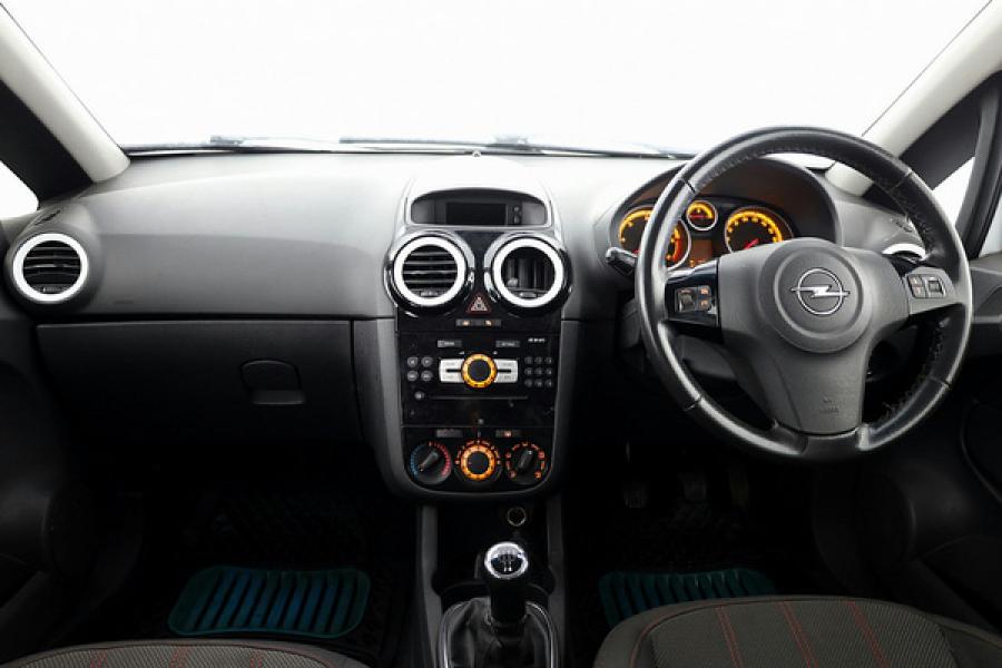 Balts Opel Corsa 2012 Tallina, ar dzinēja tilpumu 1.20 L un nobraukumu 234 tūkst. km par 999 €, foto 6 vietnē AUTOMOTO.COM.LV