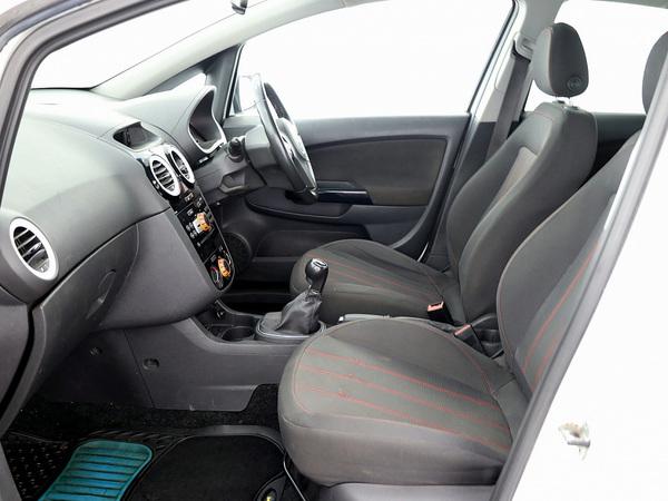 White Opel Corsa 2012 in Tallinn, with an engine capacity of 1.20 L and mileage of 234 thousand km for 999 €, photo 6 on AUTOMOTO.COM.LV