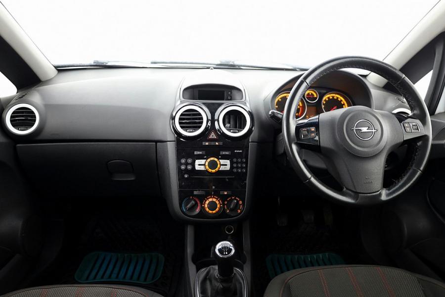 Balts Opel Corsa 2012 Tallina, ar dzinēja tilpumu 1.20 L un nobraukumu 234 tūkst. km par 999 €, foto 13 vietnē AUTOMOTO.COM.LV