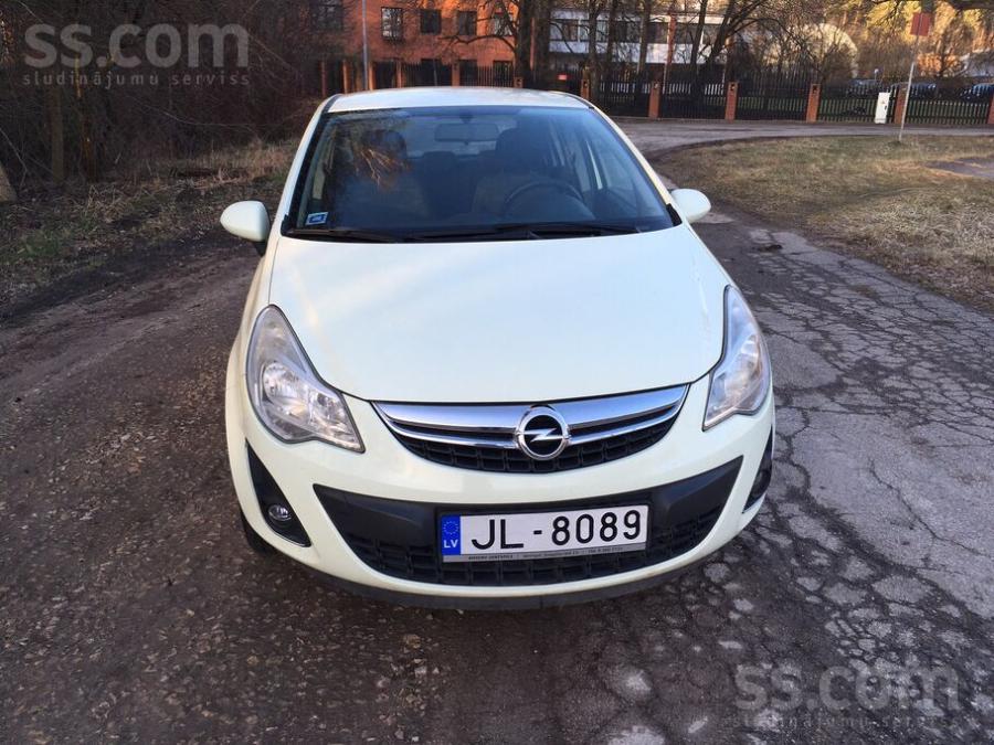 White Opel Corsa 2013 in Aizkraukle, with an engine capacity of 1.30 L and mileage of 106 thousand km for 595 €, photo 1 on AUTOMOTO.COM.LV