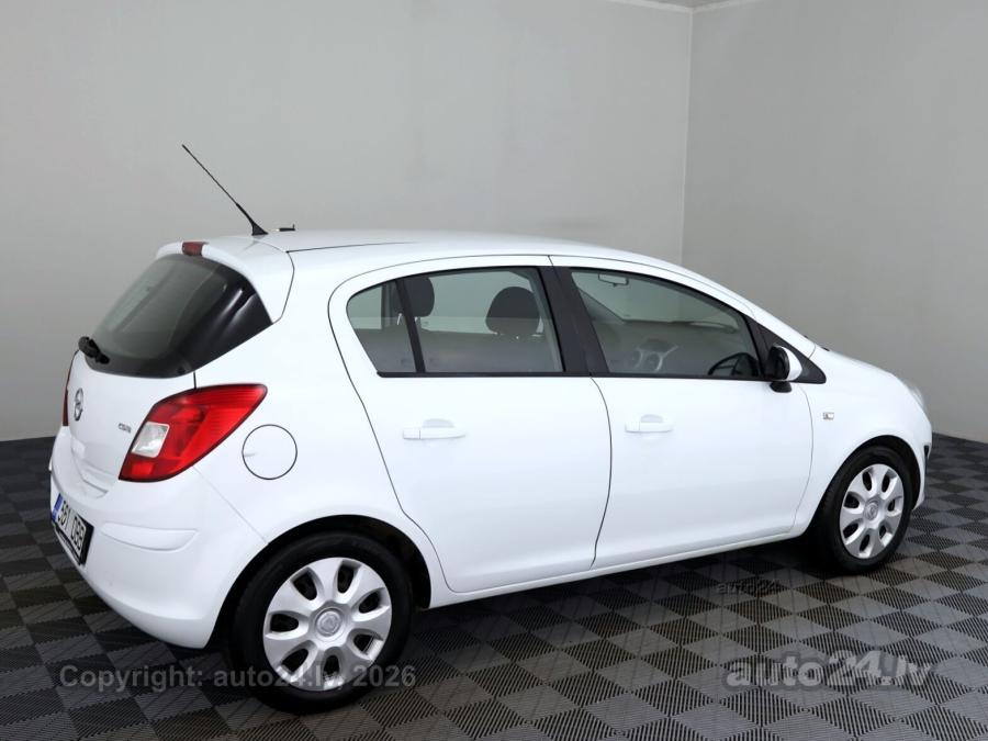 Balts Opel Corsa 2013 Tallina, ar dzinēja tilpumu 1.20 L un nobraukumu 255 tūkst. km par 1799 €, foto 4 vietnē AUTOMOTO.COM.LV