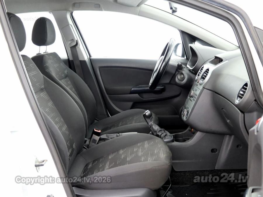 Balts Opel Corsa 2013 Tallina, ar dzinēja tilpumu 1.20 L un nobraukumu 255 tūkst. km par 1799 €, foto 7 vietnē AUTOMOTO.COM.LV