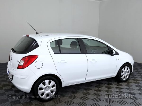 White Opel Corsa 2013 in Tallinn, with an engine capacity of 1.20 L and mileage of 255 thousand km for 1799 €, photo 4 on AUTOMOTO.COM.LV
