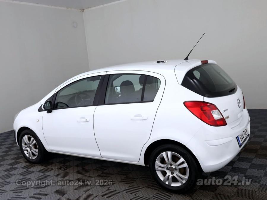 Balts Opel Corsa 2014 Tallina, ar dzinēja tilpumu 1.20 L un nobraukumu 252 tūkst. km par 1999 €, foto 4 vietnē AUTOMOTO.COM.LV