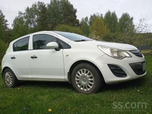White Opel Corsa 2014 in Riga, with an engine capacity of 1.30 L and mileage of 191 thousand km for 2350 €, photo  on AUTOMOTO.COM.LV