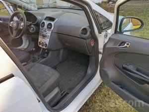White Opel Corsa 2014 in Riga, with an engine capacity of 1.30 L and mileage of 191 thousand km for 2350 €, photo 18 on AUTOMOTO.COM.LV