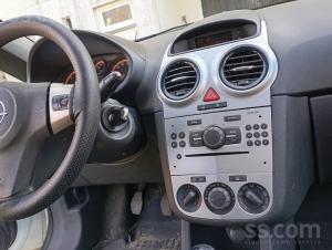 White Opel Corsa 2014 in Riga, with an engine capacity of 1.30 L and mileage of 191 thousand km for 2350 €, photo 23 on AUTOMOTO.COM.LV