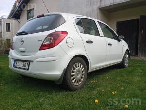 White Opel Corsa 2014 in Riga, with an engine capacity of 1.30 L and mileage of 191 thousand km for 2350 €, photo 30 on AUTOMOTO.COM.LV