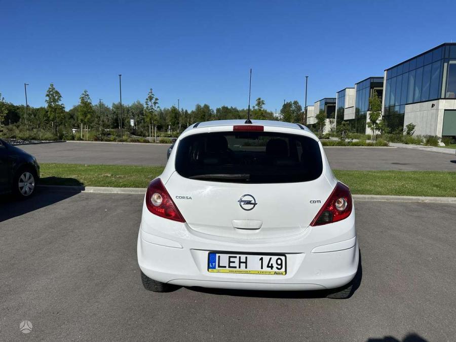 Balts Opel Corsa 2014 Klaipėda, ar dzinēja tilpumu 1.25 L un nobraukumu 217 tūkst. km par 3500 €, foto 5 vietnē AUTOMOTO.COM.LV