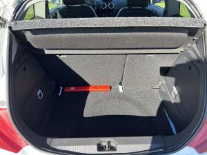 Balts Opel Corsa 2014 Klaipėda, ar dzinēja tilpumu 1.25 L un nobraukumu 217 tūkst. km par 3500 €, foto 13 vietnē AUTOMOTO.COM.LV