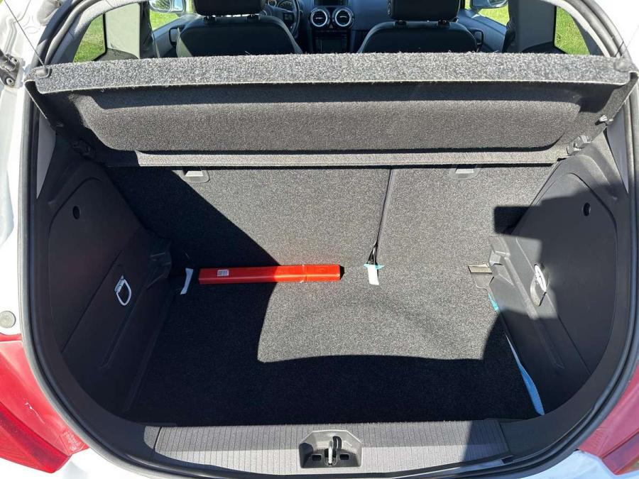 Balts Opel Corsa 2014 Klaipėda, ar dzinēja tilpumu 1.25 L un nobraukumu 217 tūkst. km par 3500 €, foto 13 vietnē AUTOMOTO.COM.LV