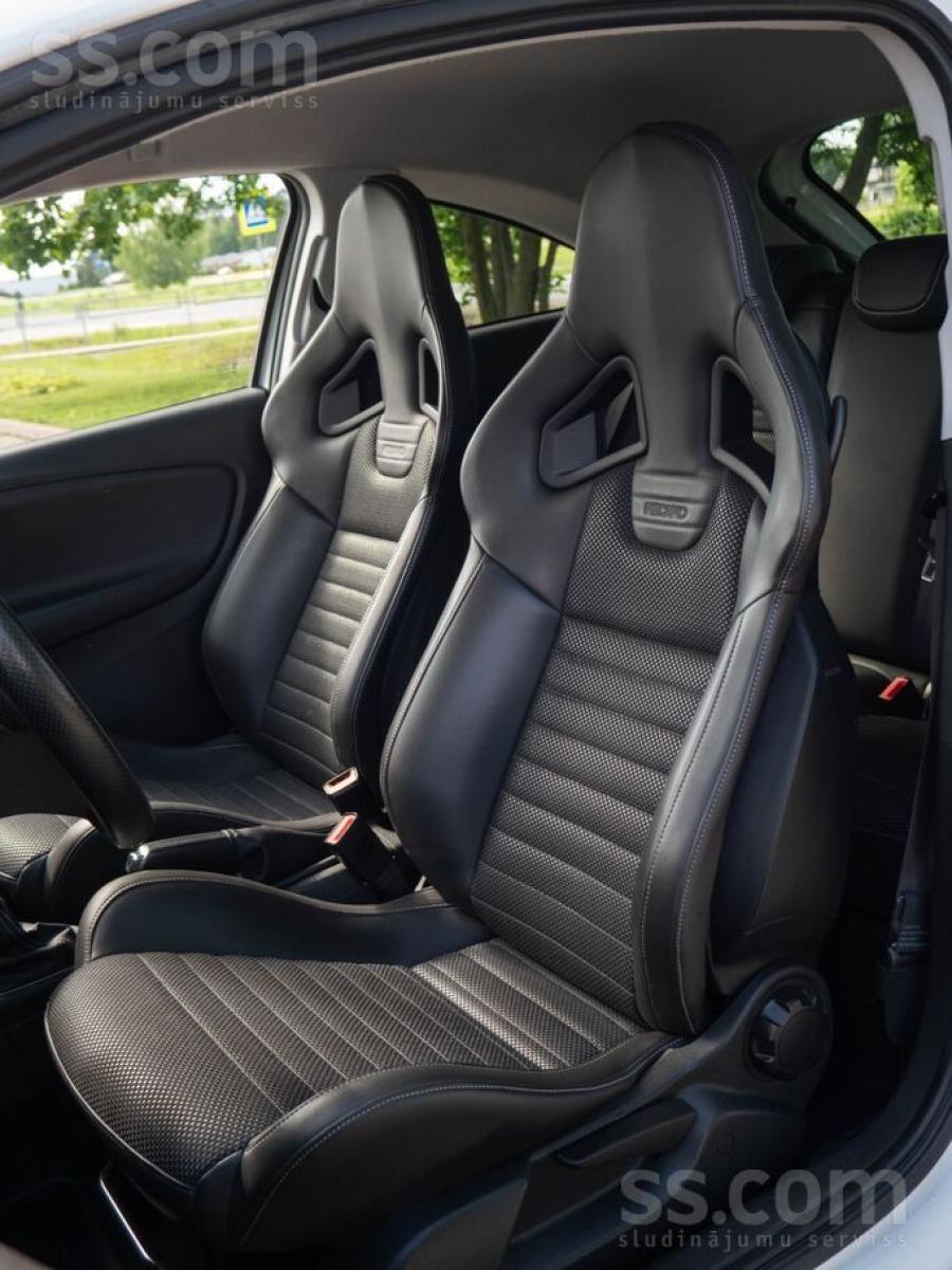 Balts Opel Corsa 2015 Rīga, ar dzinēja tilpumu 1.40 L un nobraukumu 144 tūkst. km par 10200 €, foto 4 vietnē AUTOMOTO.COM.LV