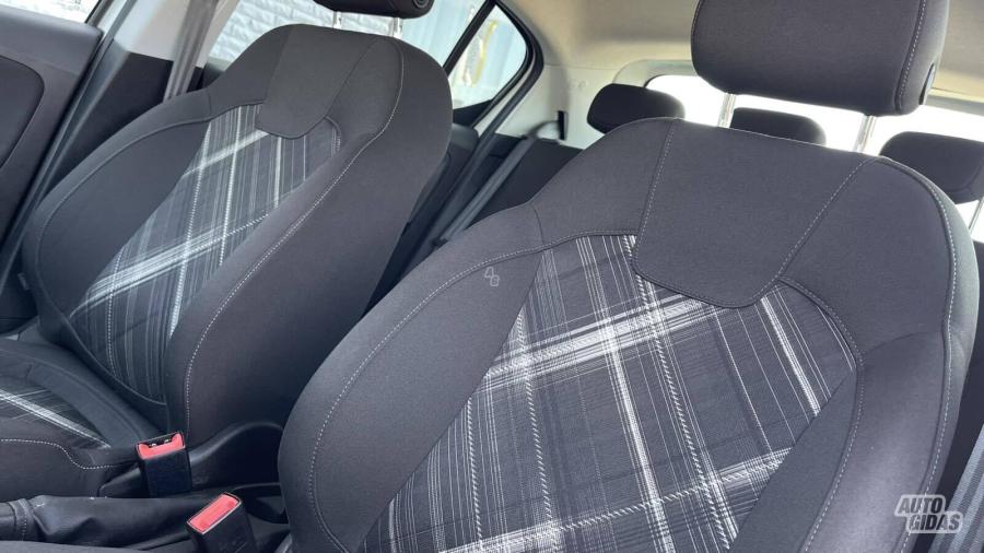Balts Opel Corsa 2015 Marijampole, ar dzinēja tilpumu 1.40 L un nobraukumu 126 tūkst. km par 7200 €, foto 12 vietnē AUTOMOTO.COM.LV