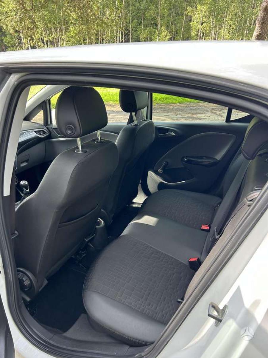 Balts Opel Corsa 2016 Tauragė, ar dzinēja tilpumu 1.25 L un nobraukumu 200 tūkst. km par 3950 €, foto 14 vietnē AUTOMOTO.COM.LV