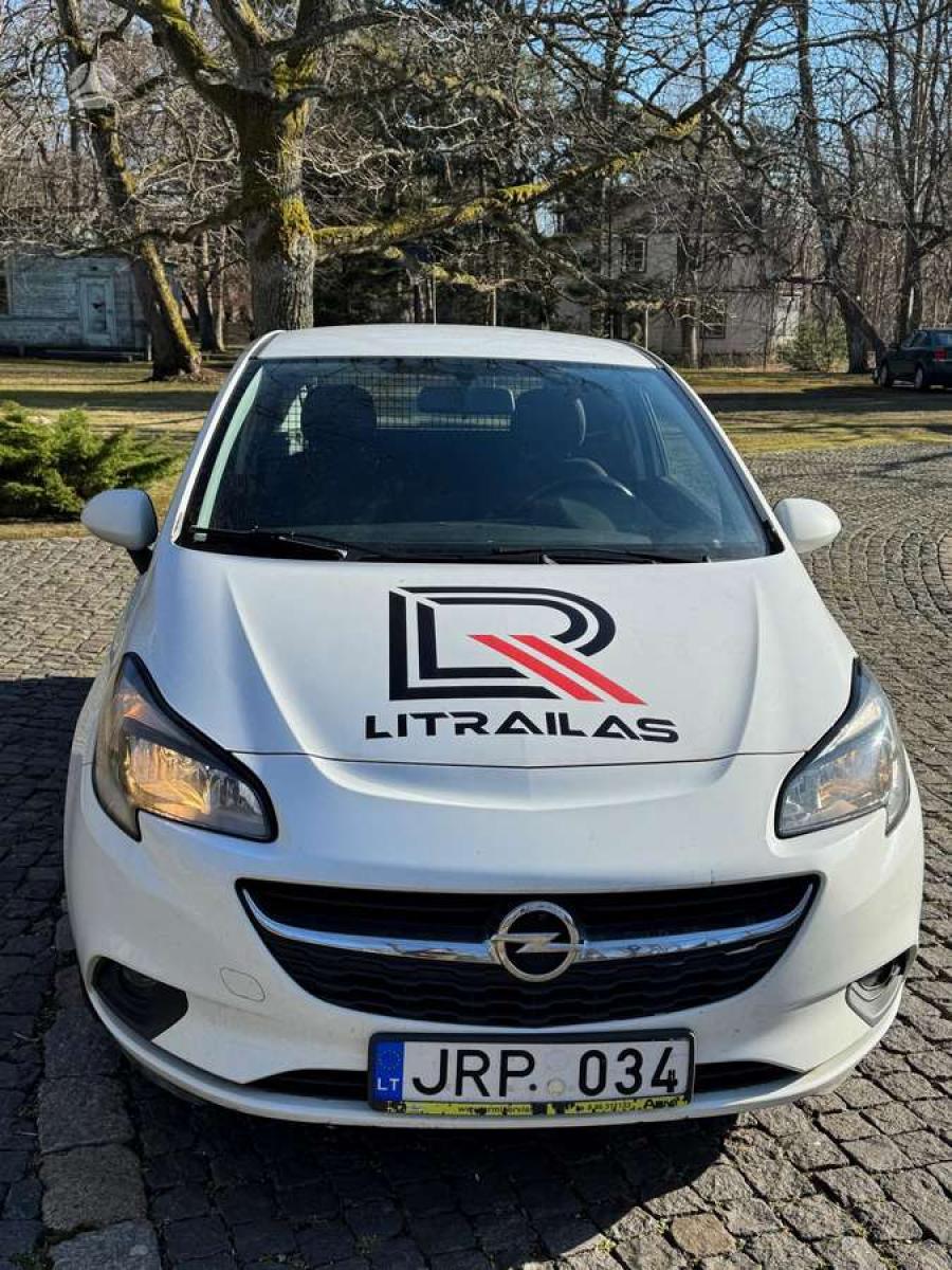White Opel Corsa 2017 in Klaipeda, with an engine capacity of 1.40 L and mileage of 165 thousand km for 3630 €, photo 5 on AUTOMOTO.COM.LV
