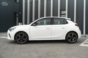 White Opel Corsa 2020 in Vilnius, with an engine capacity of 1.20 L and mileage of 66 thousand km for 9500 €, photo 3 on AUTOMOTO.COM.LV