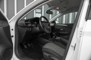 White Opel Corsa 2020 in Vilnius, with an engine capacity of 1.20 L and mileage of 66 thousand km for 9500 €, photo 14 on AUTOMOTO.COM.LV