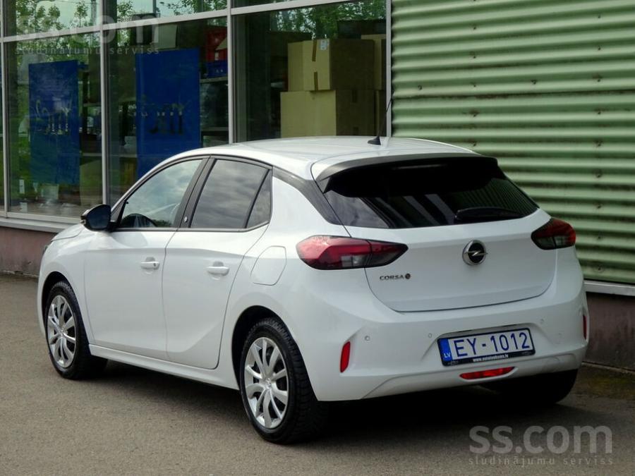 White Opel Corsa 2020 in Riga, with an engine capacity of 1.40 L and mileage of 86 thousand km for 12900 €, photo 5 on AUTOMOTO.COM.LV