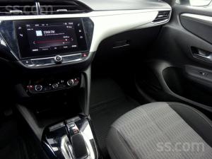 White Opel Corsa 2020 in Riga, with an engine capacity of 1.40 L and mileage of 86 thousand km for 12900 €, photo 11 on AUTOMOTO.COM.LV
