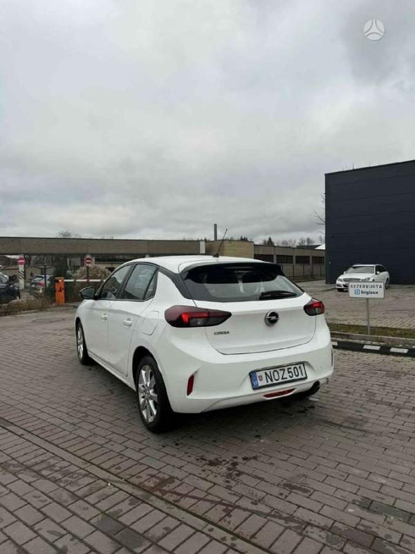 White Opel Corsa 2021 in Kaunas, with an engine capacity of 1.50 L and mileage of 164 thousand km for 8800 €, photo 5 on AUTOMOTO.COM.LV