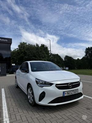 White Opel Corsa 2021 in Kaunas, with an engine capacity of 1.50 L and mileage of 165 thousand km for 6850 €, photo 3 on AUTOMOTO.COM.LV
