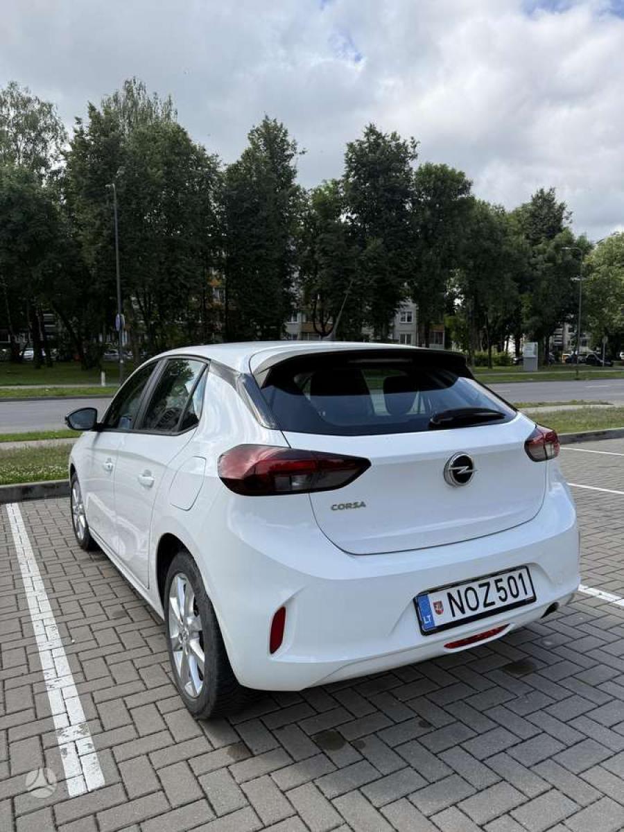 White Opel Corsa 2021 in Kaunas, with an engine capacity of 1.50 L and mileage of 165 thousand km for 6850 €, photo 6 on AUTOMOTO.COM.LV