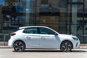 White Opel Corsa 2022 in Riga, with an engine capacity of 1.20 L and mileage of 27 thousand km for 16990 €, photo 7 on AUTOMOTO.COM.LV