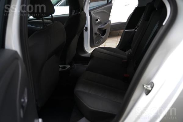 White Opel Corsa 2022 in Riga, with an engine capacity of 1.50 L and mileage of 71 thousand km for 9500 €, photo 8 on AUTOMOTO.COM.LV