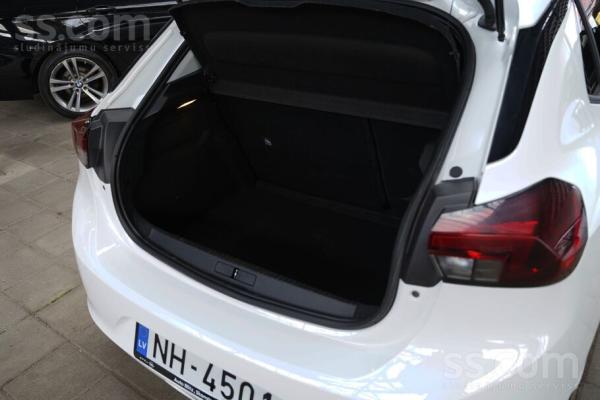 White Opel Corsa 2022 in Riga, with an engine capacity of 1.50 L and mileage of 71 thousand km for 9500 €, photo 9 on AUTOMOTO.COM.LV