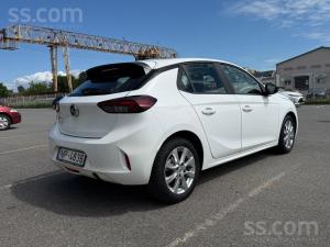 White Opel Corsa 2023 in Riga, with an engine capacity of 1.50 L and mileage of 110 thousand km for 11500 €, photo 4 on AUTOMOTO.COM.LV