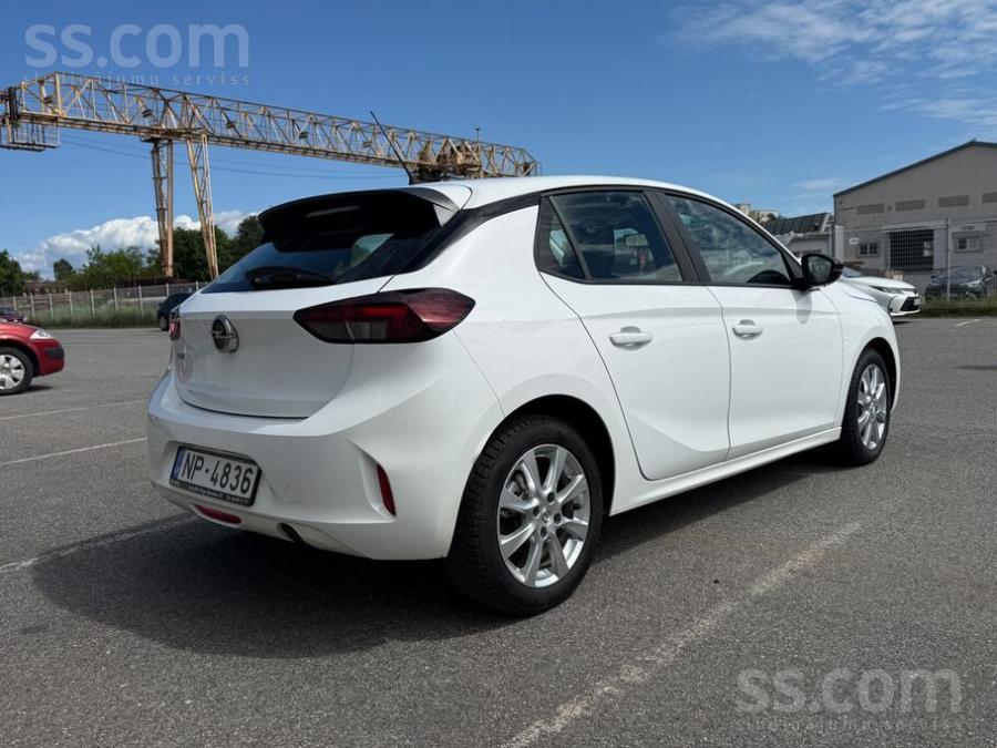 White Opel Corsa 2023 in Riga, with an engine capacity of 1.50 L and mileage of 110 thousand km for 11500 €, photo 4 on AUTOMOTO.COM.LV