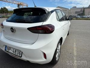White Opel Corsa 2023 in Riga, with an engine capacity of 1.50 L and mileage of 110 thousand km for 11500 €, photo 8 on AUTOMOTO.COM.LV