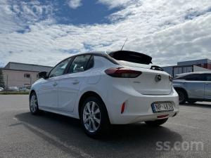 White Opel Corsa 2023 in Riga, with an engine capacity of 1.50 L and mileage of 110 thousand km for 11500 €, photo 9 on AUTOMOTO.COM.LV