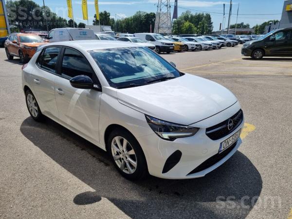 White Opel Corsa 2023 in Riga, with an engine capacity of 1.20 L and mileage of 31 thousand km for 13600 €, photo 3 on AUTOMOTO.COM.LV